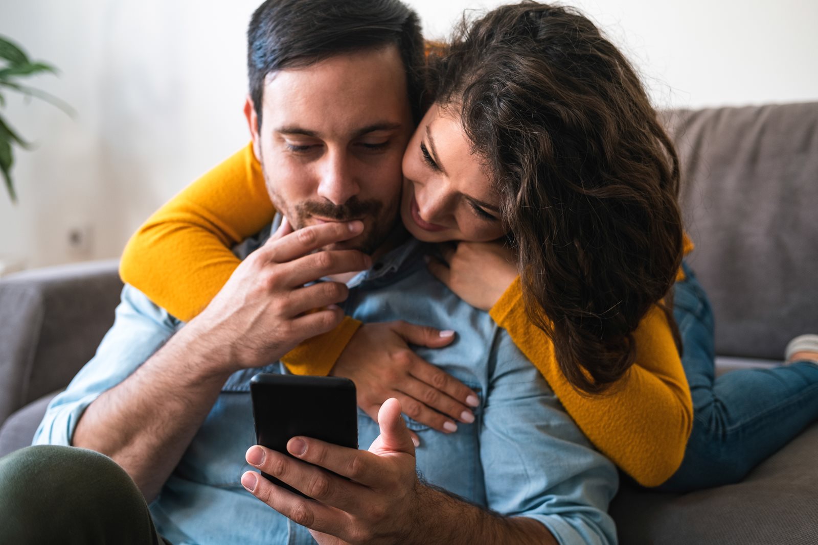 Mobile App Scams and Fraud | General Electric Credit Union